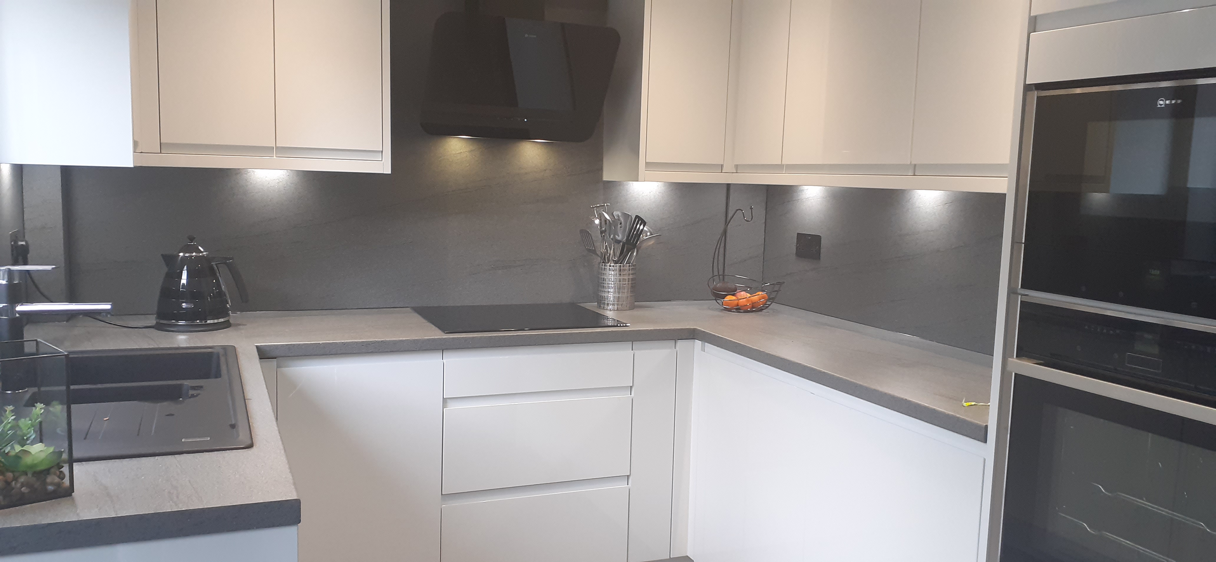Lucente Gloss White Kitchen | Sheffield Kitchen Outlet